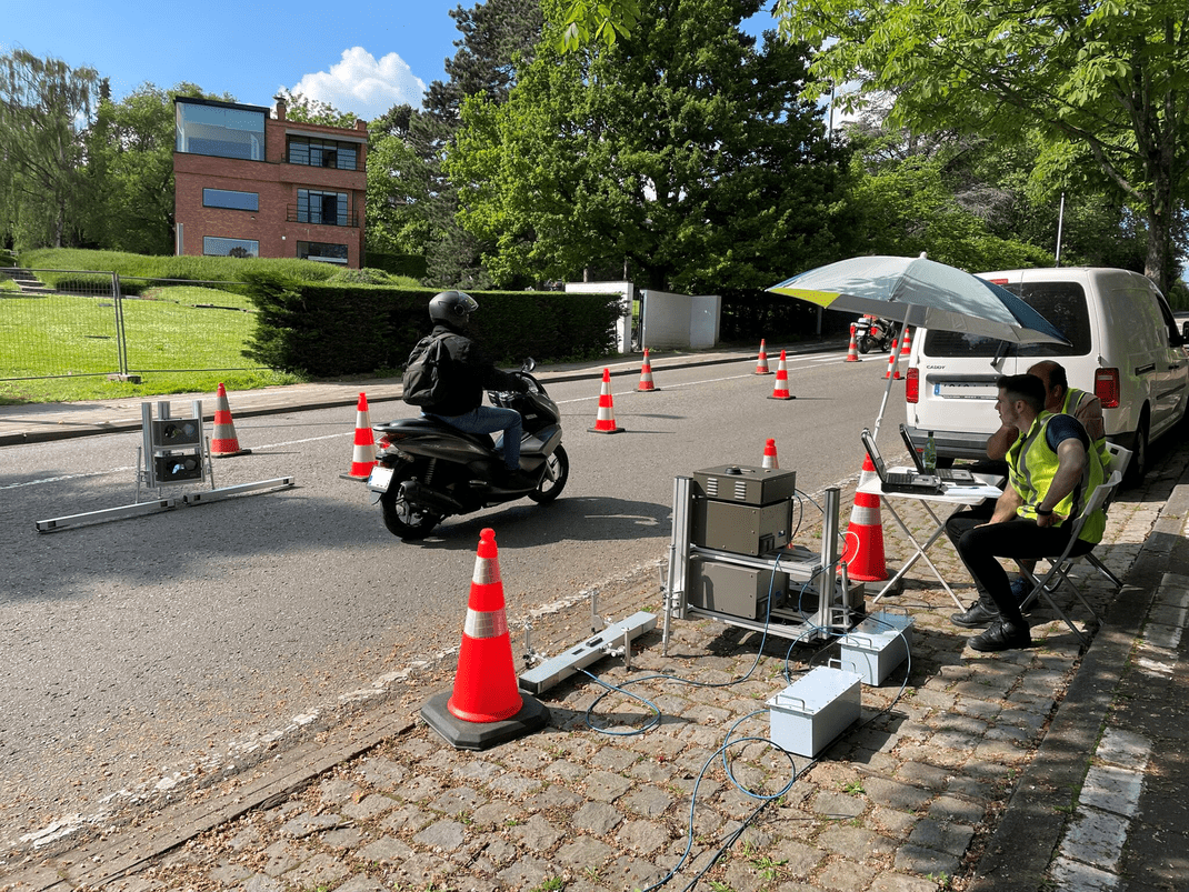 Measuring and inspecting motorcycles in real time | OPUS RSE